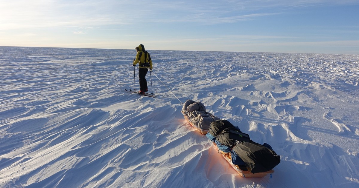 A 33-year-old American just became the first person to cross Antarctica ...