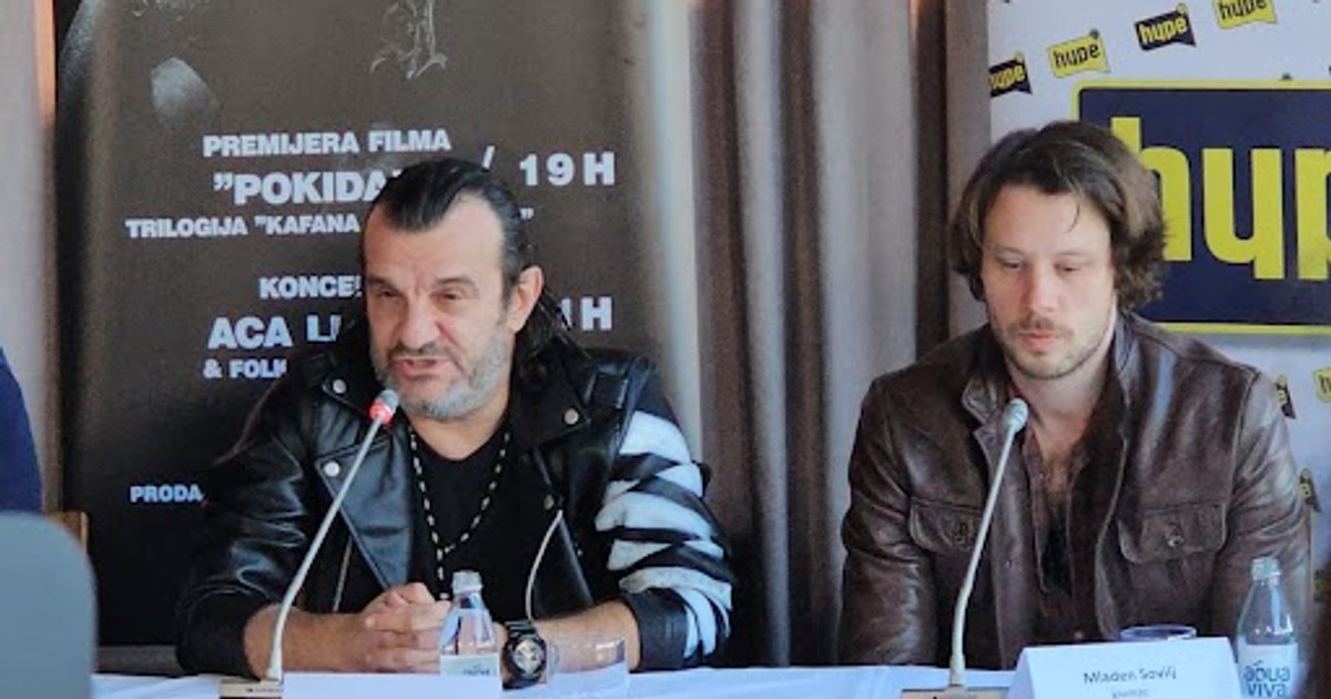 Mladen Sovilj i Mima Karadžić zagrljeni na konferenciji filma "Pokidan ...