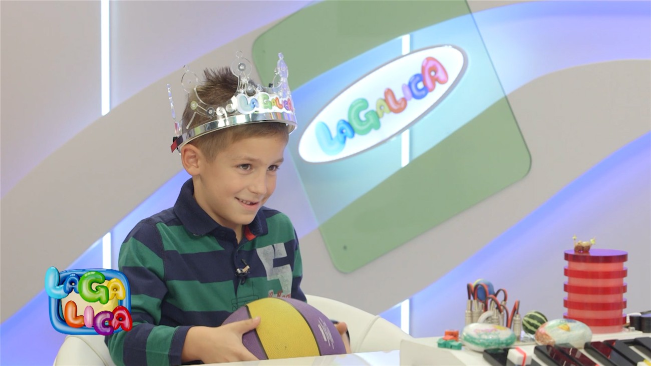 Mali Andrej zna kako se gaje pčele, otkrio je i vama tajnu