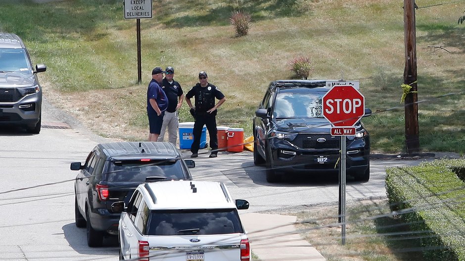 Policjant zauważył strzelca tuż przed próbą zamachu. Wycelował karabin ...
