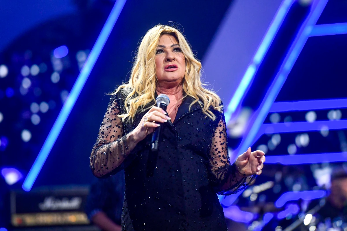 Fani czekają na film o Beacie Kozidrak. Gwiazda stawia tymczasem twarde ...