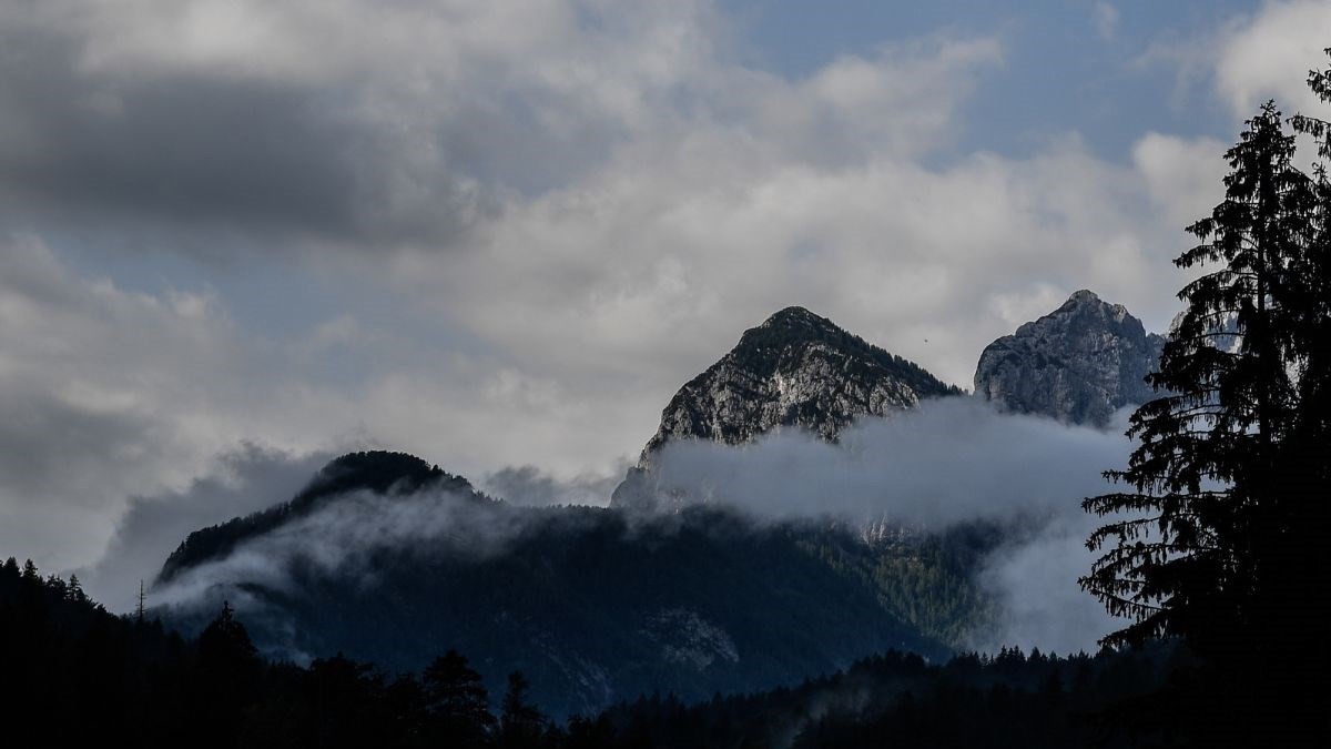 Tragedija u planinama: Hrvatski planinar preminuo na Triglavu nakon pada - Blic
