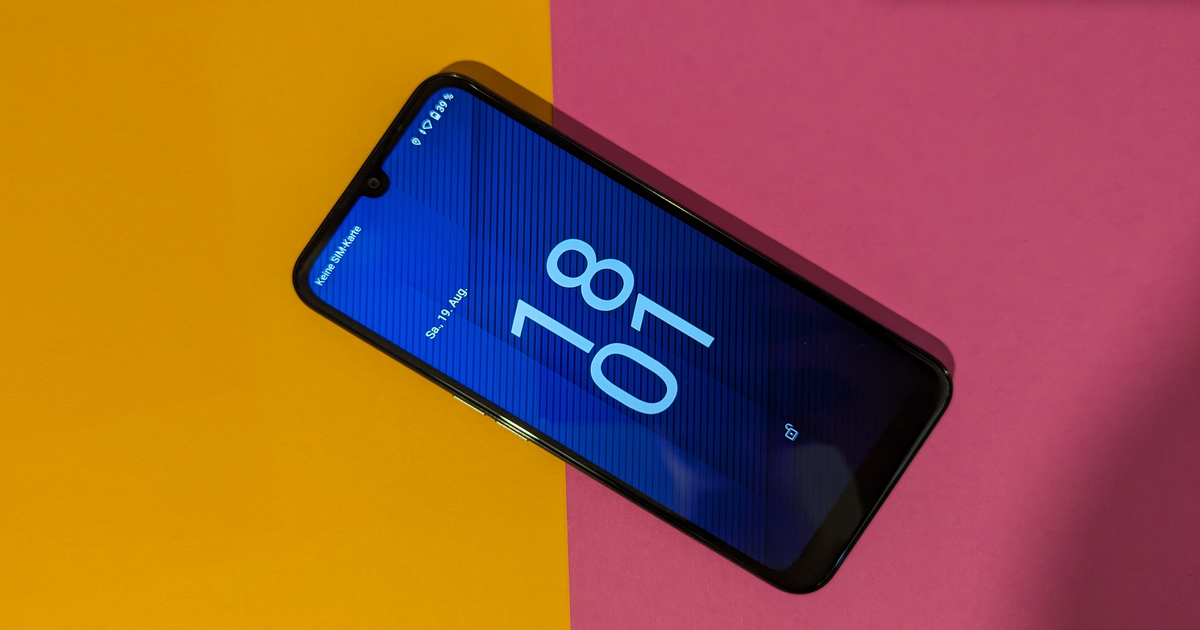 Doro 8200 im Test: Smartes Seniorenhandy mit Notruffunktion | heise ...