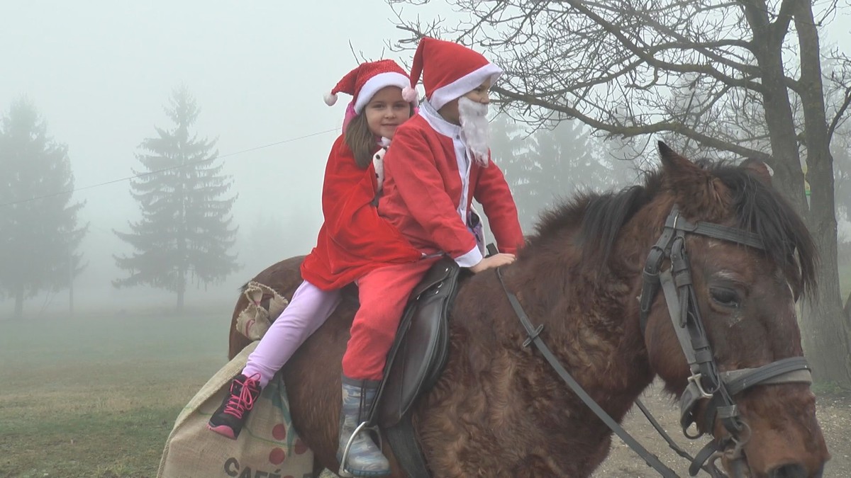 Najmlađi Deda Mraz na svetu je iz Srbije: Miloš ima samo 6 godina, ali ...