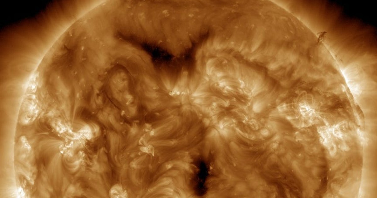 Watch the sun show off all year with a total eclipse, strong solar ...