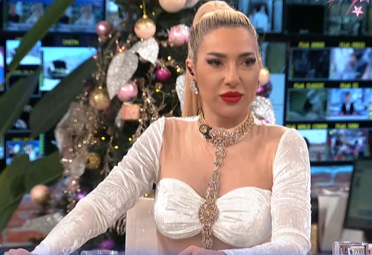 Jovana Jeremić prekrstila noge i zamalo sve sevnulo u jutarnjem - Blic