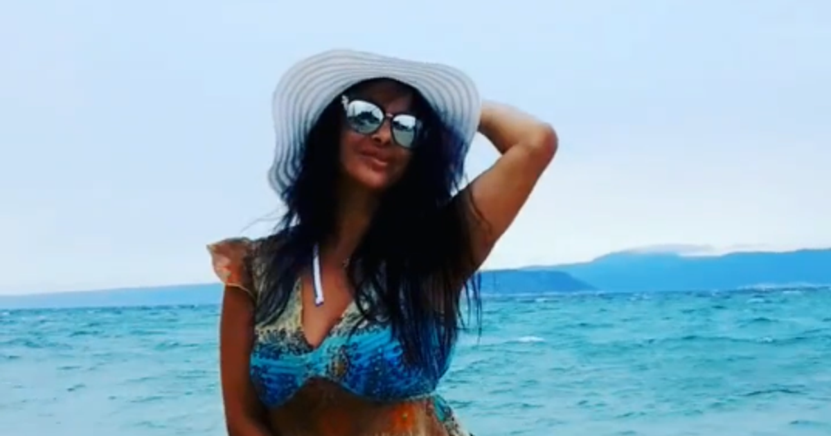 Folkerka IZVADILA SILIKONE I SKINULA SE U BIKINI Svi bruje o tome kako ... Folkerka IZVADILA SILIKONE I SKINULA SE U BIKINI Svi bruje o tome kako ...