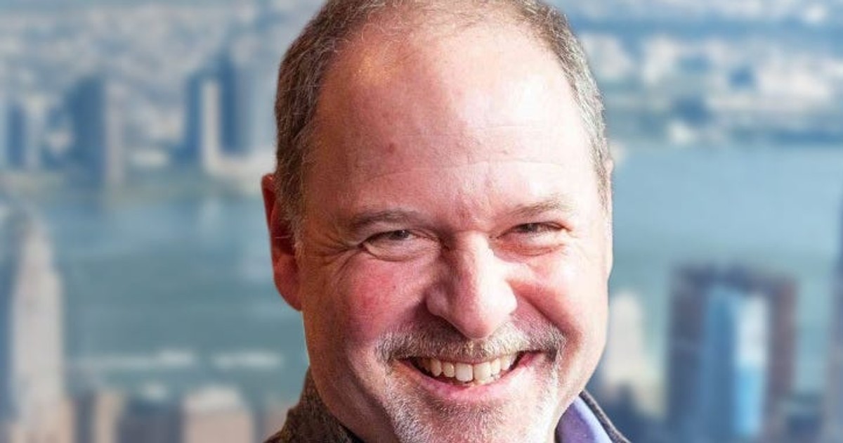 I'm a CEO who built a fantasy board of directors with AI versions of ...