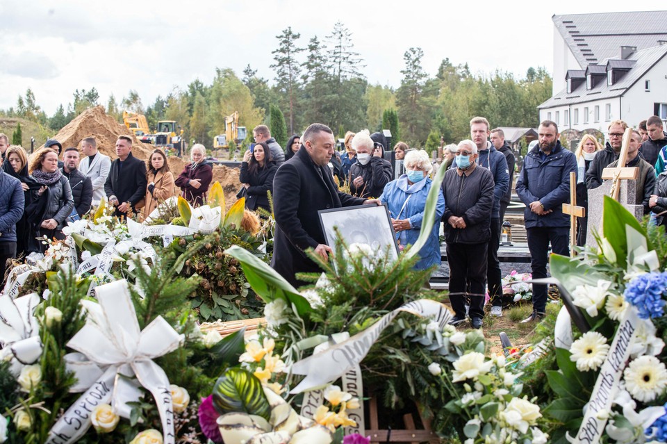 Bezczel. W pogrzebie rapera Michała Banaszka uczestniczył Peja - Plejada.pl