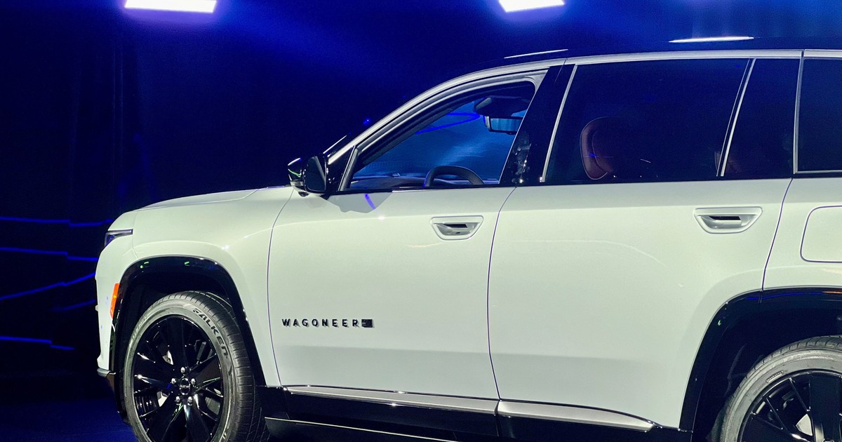 Jeep revealed pricing and specs of its first-ever EV: See the sleek ...