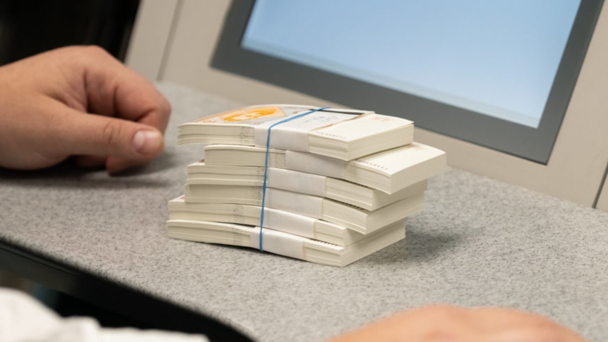 Da li je u Srpskoj OPRANO 8,2 MILIONA EVRA: Bankari sumnjiče 111 ...