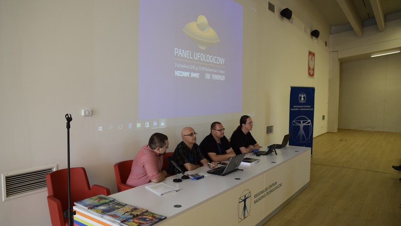Pierwsza od lat konferencja ufologiczna odbyła się w Podzamczu - Facet Pierwsza od lat konferencja ufologiczna odbyła się w Podzamczu - Facet