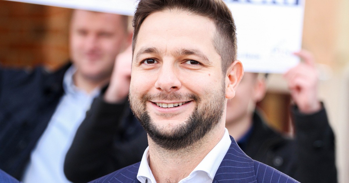 Patryk Jaki został ojcem. Pokazał zdjęcie dziecka. To córka Aleksandra. Dzieci, żona, rodzina ...