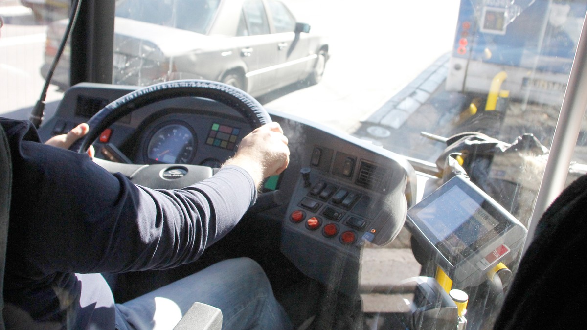 Gradski autobus sleteo kod Pančevačkog mosta - Blic