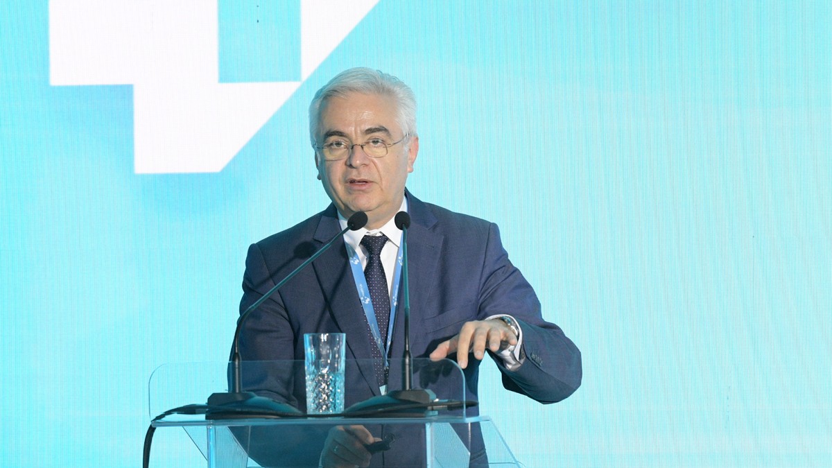 Smenjen prof. dr Arsen Ristić sa mesta načelnika na Kardiologiji UKC ...