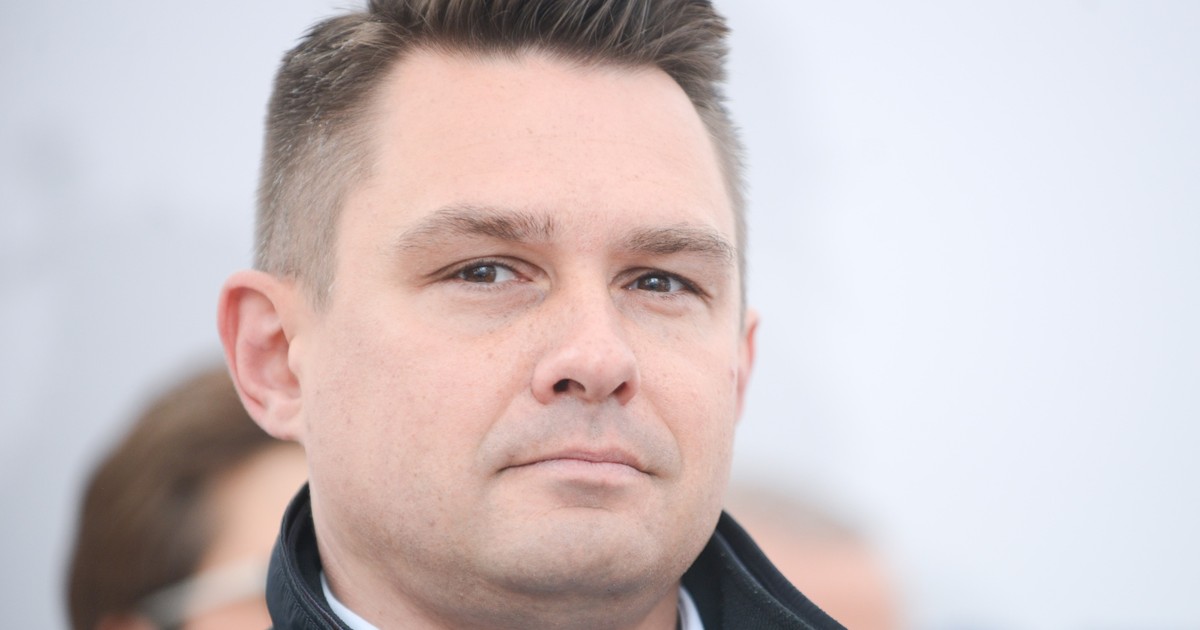 Germanista o naklejkach "Gazety Polskiej": porażające podobieństwo do ...