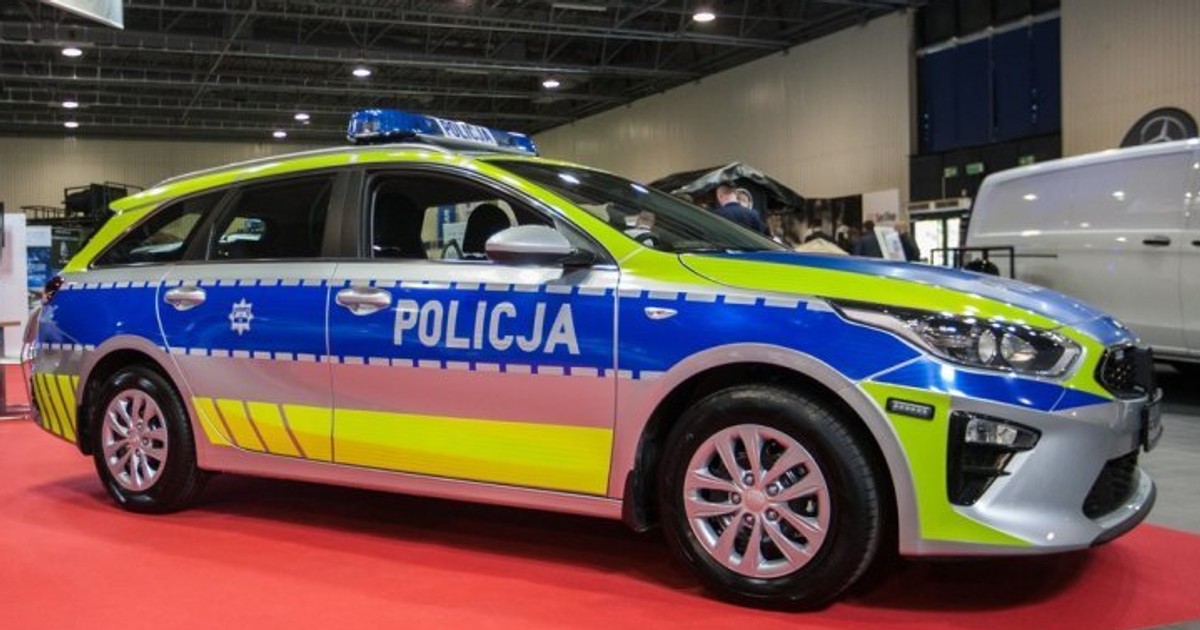 Policja testuje nowe oznakowanie radiowozów