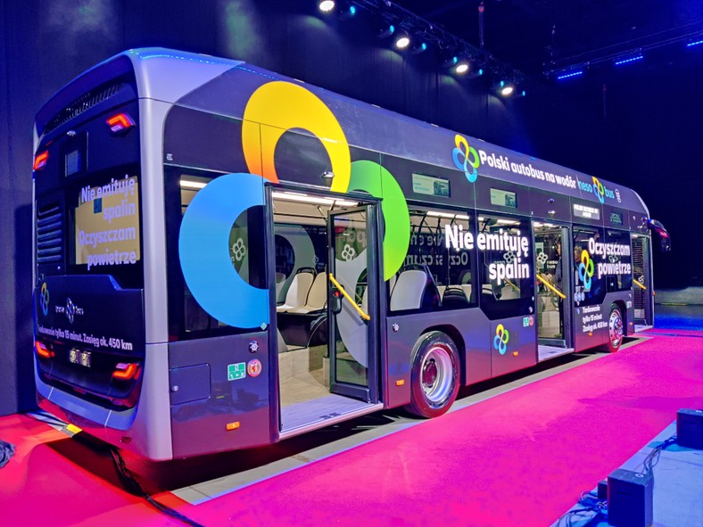 NesoBus: Pokazano polski autobus wodorowy. Będzie produkowany w Świdniku