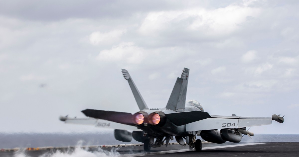 US Navy aviators killed in stateside Growler fighter jet crash flew ...