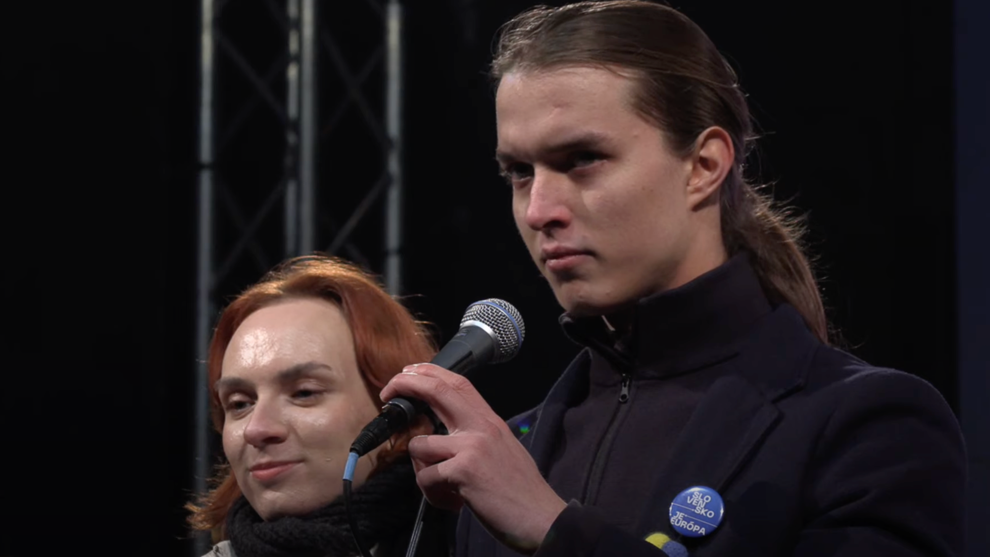 Študent Simon Omaník vystúpil na bratislavskom proteste: Zastrašiť a ...