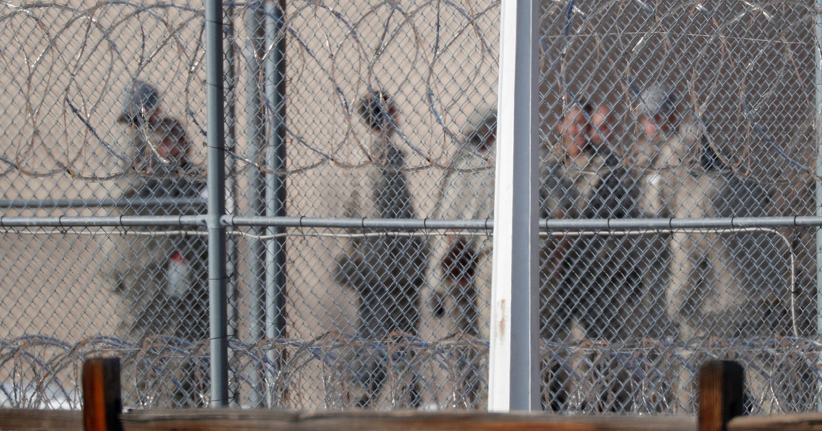 Leading Democrats oppose Biden plan to end house arrest and potentially ...