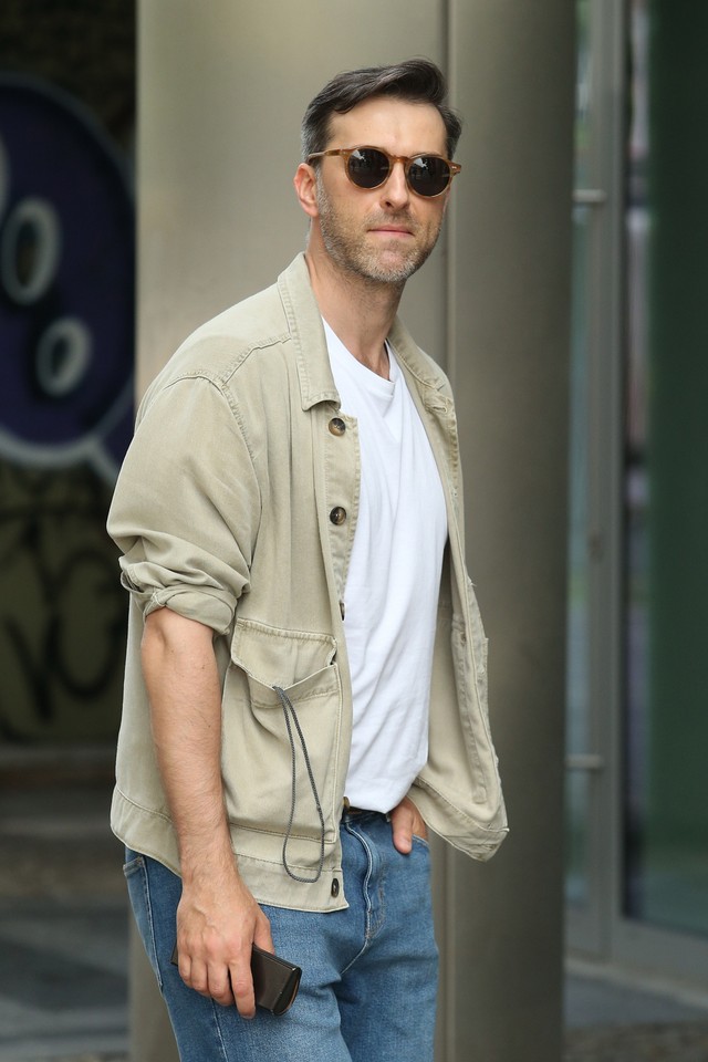 Filip Bobek ma 40. urodziny. jak dziś wygląda Marek z serialu "BrzydUla ...