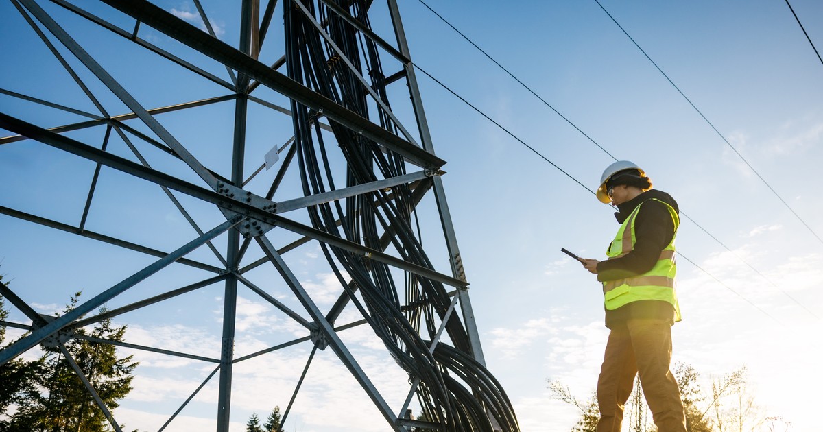 12 high-paying jobs that don't need a college degree and are projected ...