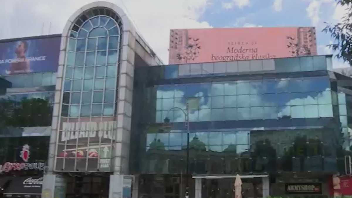 Ruši se "Staklenac", gradi se metro stanica "Trg republike" na 33 ...