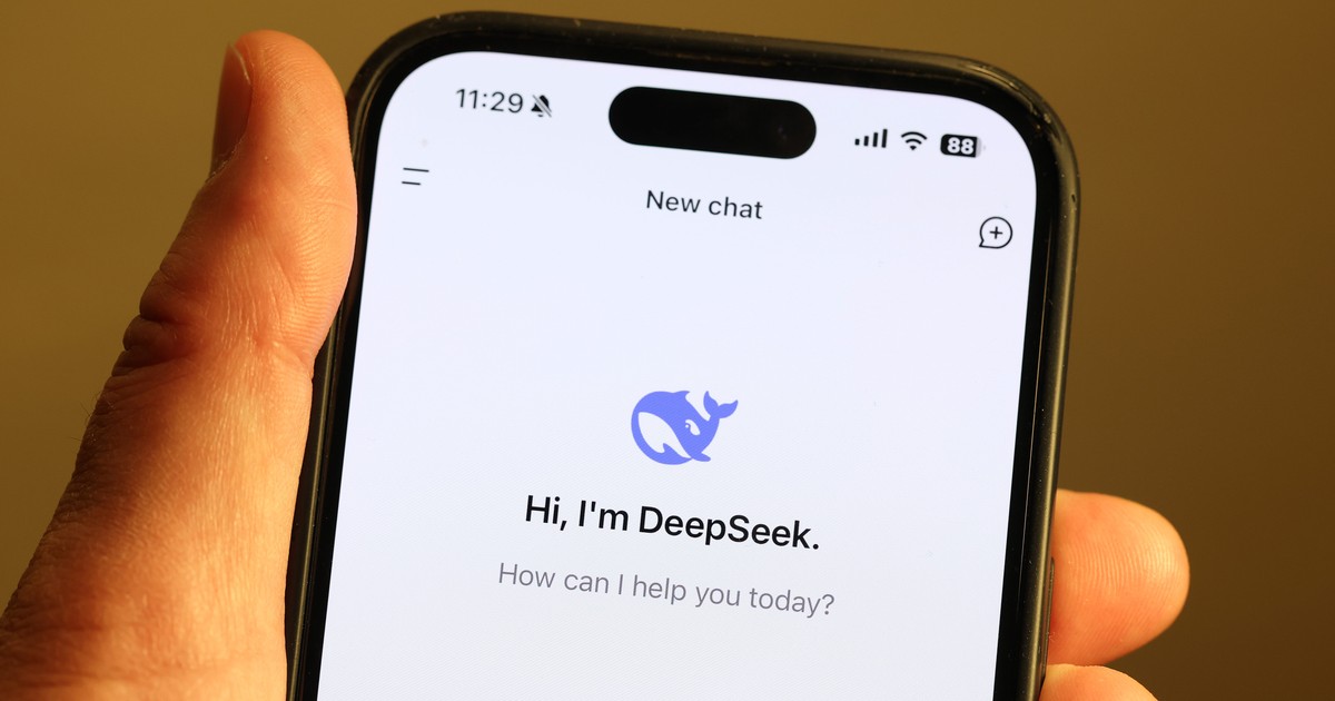 Meet Liang Wenfeng The Hedge Fund Manager Behind Chinese Ai Startup Deepseek Business Insider 