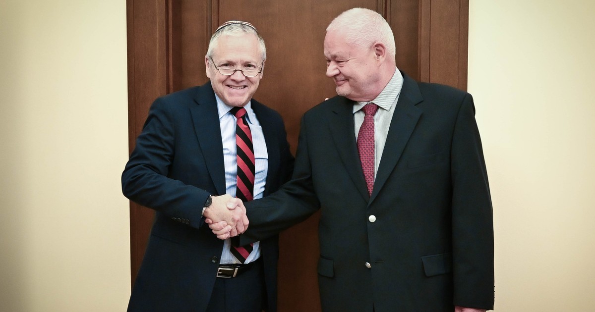 Adam Glapiński spotkał się z Tomem Rosem. Pokazano zdjęcie