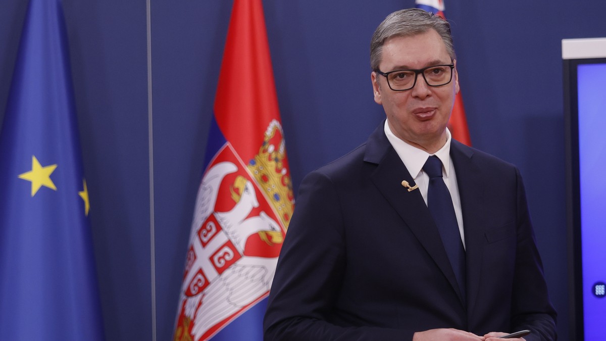 Aleksandar Vučić se oglasio: Predaja nije i nikad neće biti opcija za Srbiju - Blic