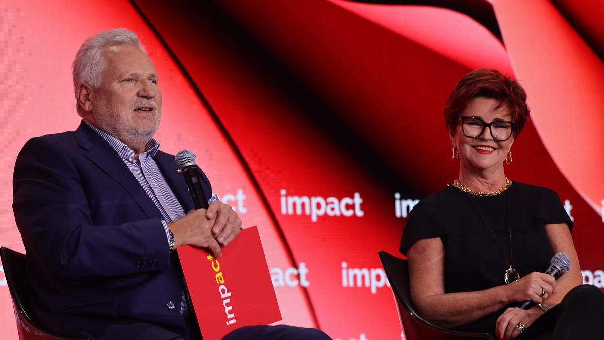 Aleksander i Jolanta Kwaśniewscy pokazali się razem. Nie szczędzili ...