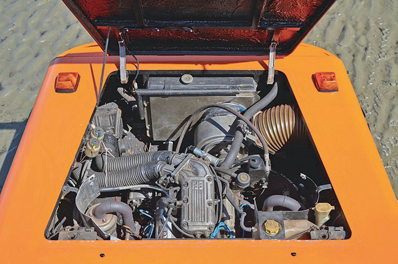 Pływające samochody - Dutton Surf, GAZ-46, Amphicar XL, Beijing Jeep i ...