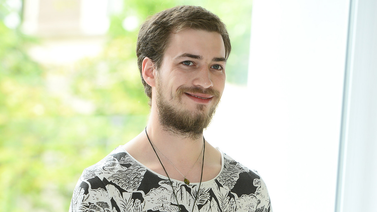 Jan Mela jest ojcem trójki dzieci. Opowiedział, jak zmieniło się jego ...