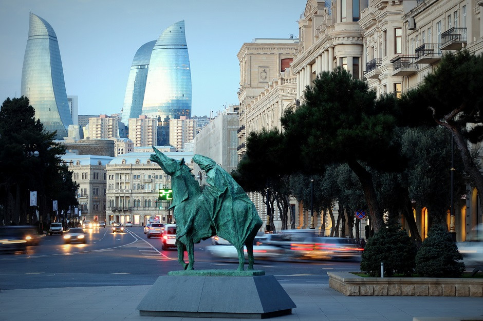 Baku. Na styku kultury europejskiej i orientu - Podróże