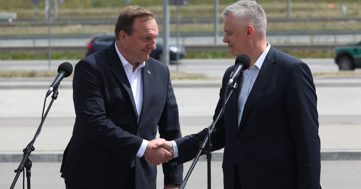 Szef MSWiA na granicy z Litwą. Podał warunek zakończenia kontroli granicznych - Wiadomości