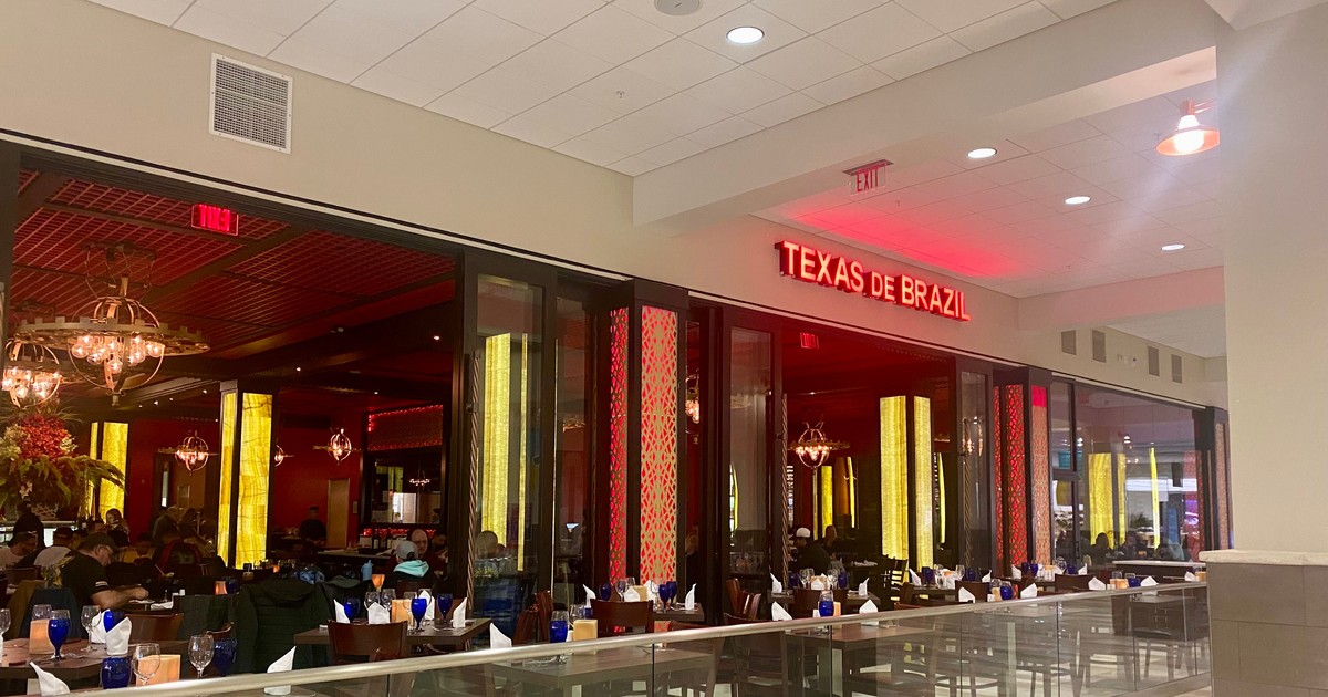 We tried Texas de Brazil's all-you-can-eat meat dinner for $55 a person ...