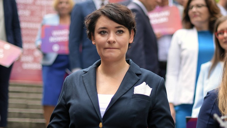 Anna Maria Żukowska przeprasza za słowa o ustaleniach komisji VAT ...