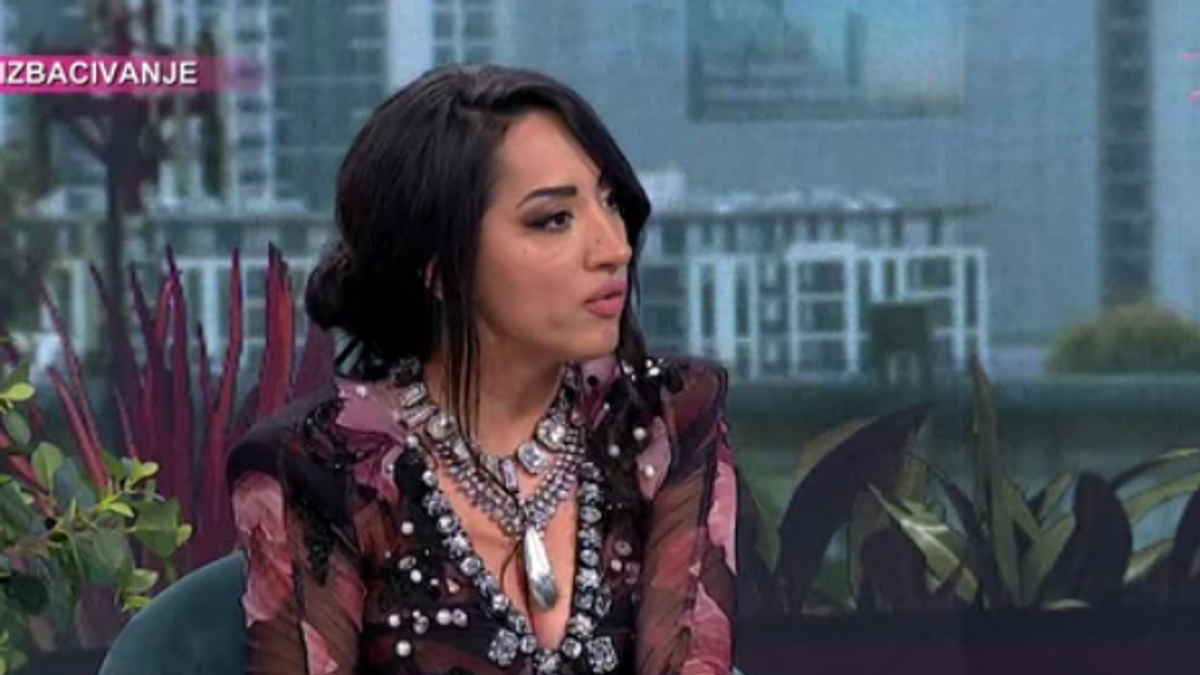 Zejna progovorila o gnusnim prozivkama na njen račun nakon nastupa na ...