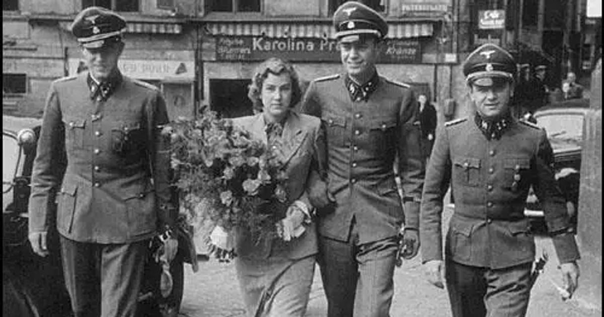 "Z Hitlerem do końca: wyznania osobistej sekretarki wodza III Rzeszy ...