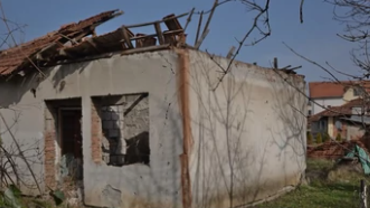 U ovoj napuštenoj kući je odrasla jedna od naših najpoznatijih pevačica - Blic