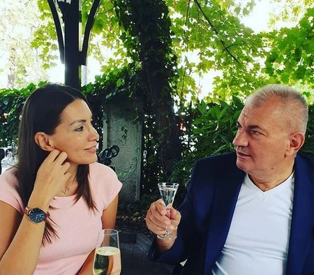 Muž voditeljke Slagalice Jelene Simić je profesor Dragan Simić - Blic
