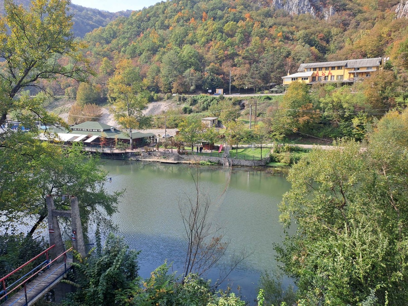 TUGA U OVČAR BANJI Na mestu gde je bio most koji se srušio sada je PUSTOŠ - Blic