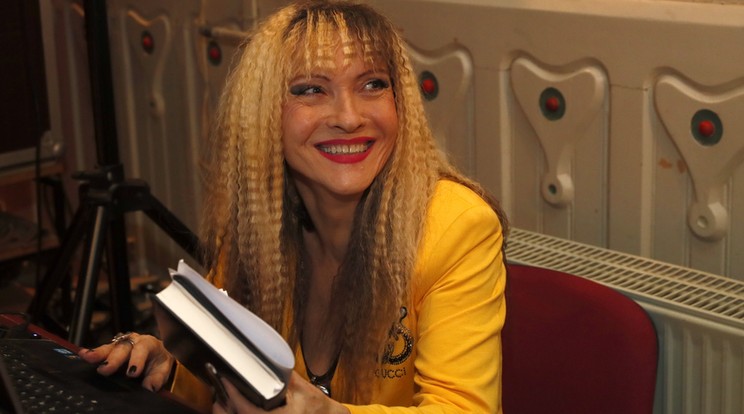 Marcellina egy gyárban dolgozott fiatalkorában - Blikk