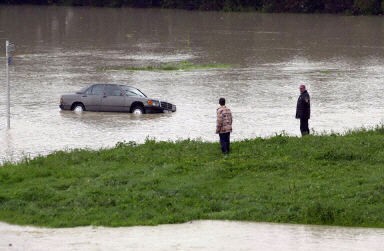 Powódź stulecia we Francji - Wiadomości