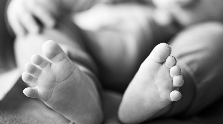 Meghalt egy csecsemő a szigetvári postán: az apa sokkot kapott - Blikk