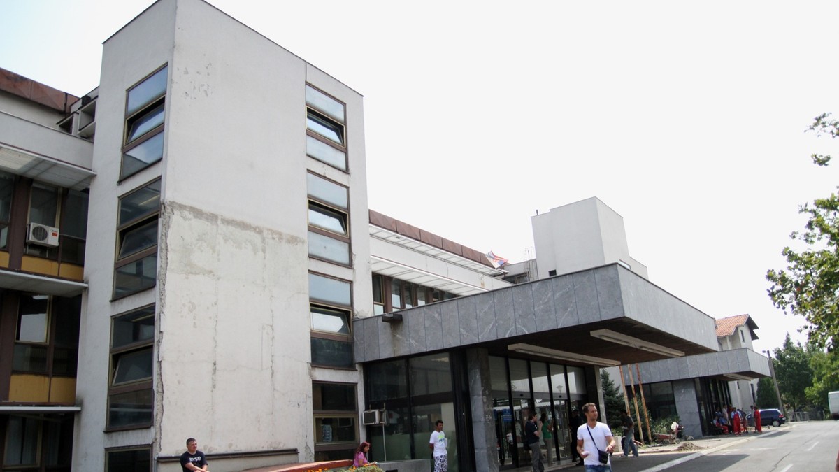 MUP iz Ljermontovljeve privremeno premešten u zgradu SIV-a - Blic