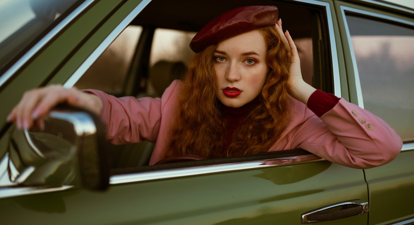 Moda PRL powraca. Sukienki w grochy i nie tylko to trendy sezonu. Mamy hity