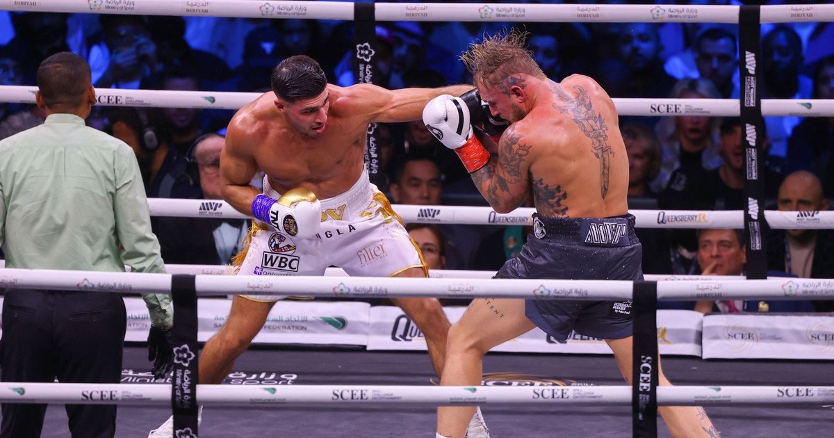 Jake Paul loses for the first time in a fight against Tommy Fury in Saudi Arabia | Business ...