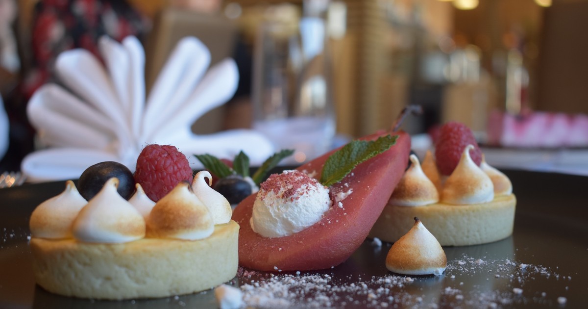 Citrom tart deszert lila körtével - Blikk